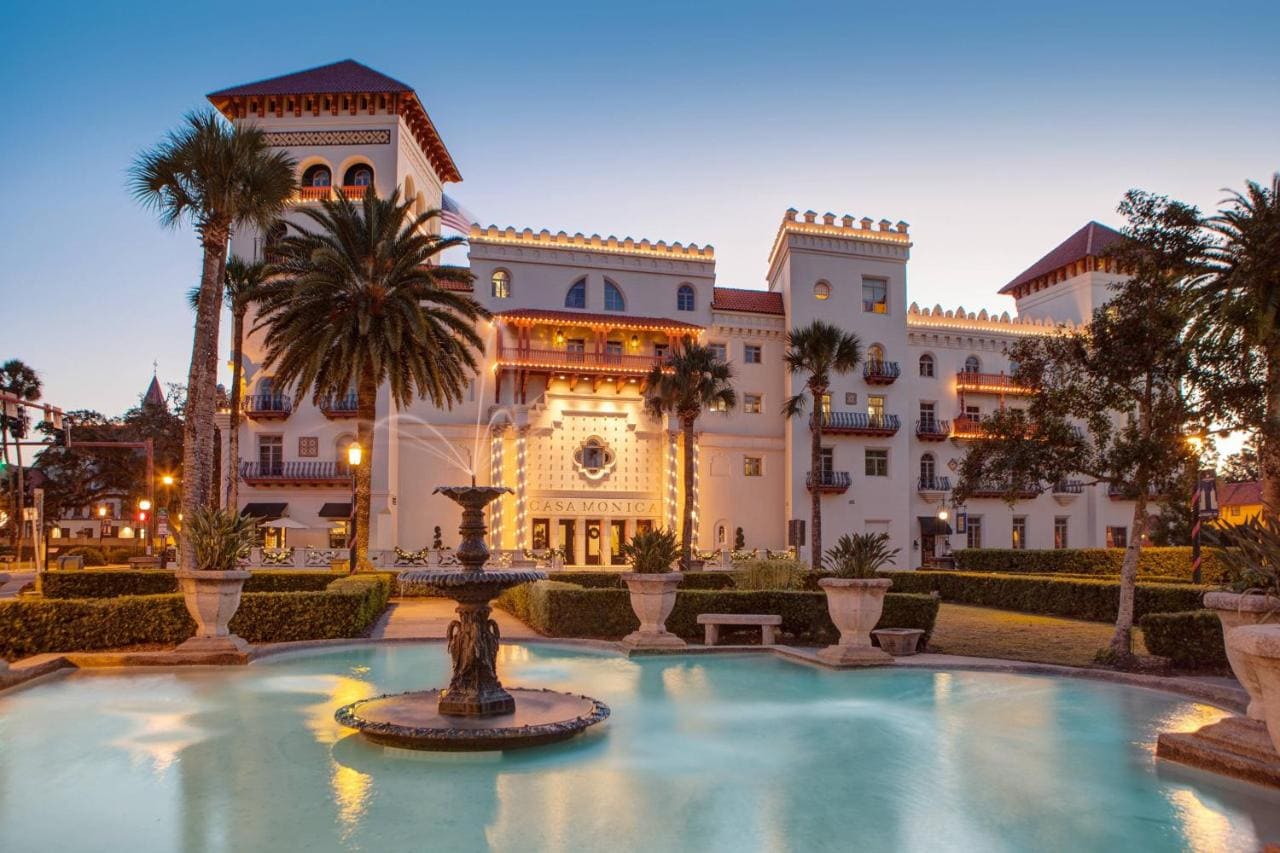 REVIEWED: 17 Cool And Unique Hotels in Florida: 2024 Guide