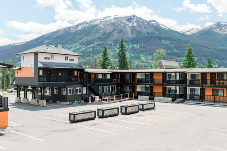 Where to Stay in Jasper, Canada - 9 Best Hotels: 2023 Guide