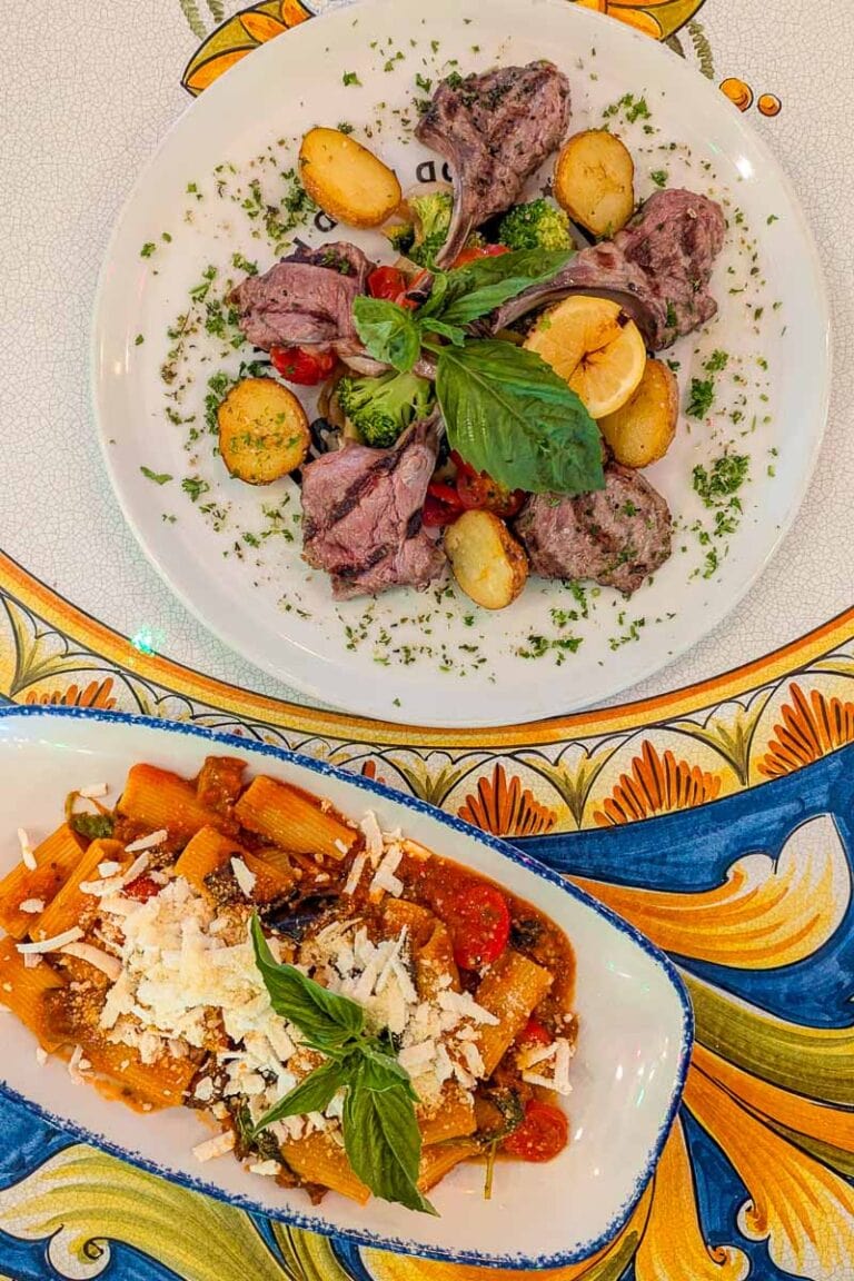 Best Places To Eat In The Florida Keys: 2025 Restaurant Guide