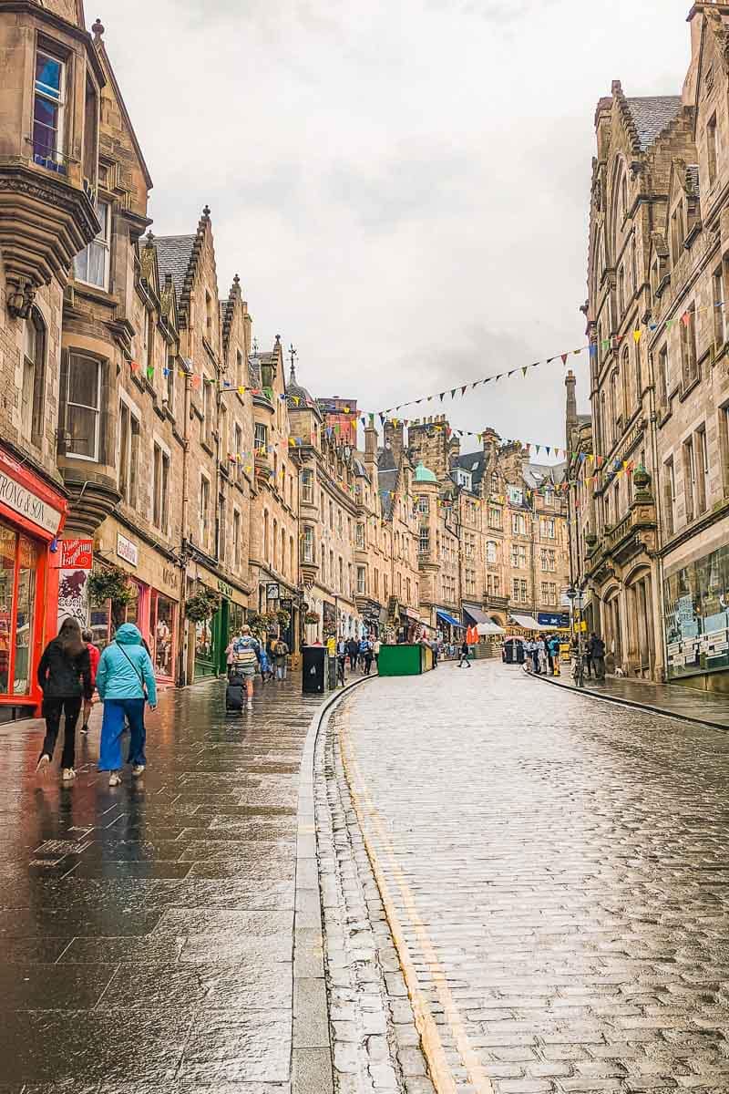 One Day in Edinburgh: A Fun-Packed Edinburgh Itinerary (2024)